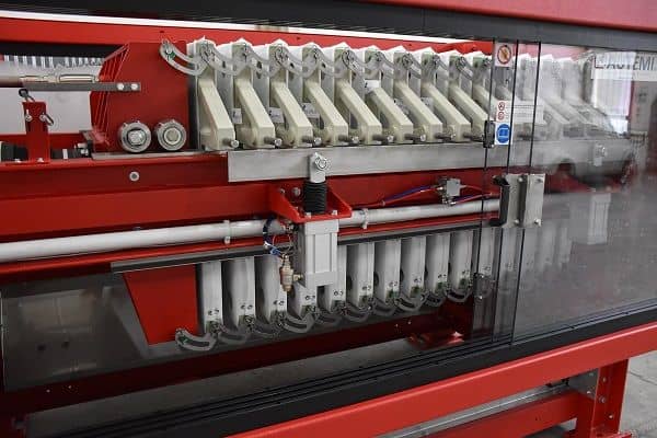 Funzionamento del filtropressa: sistemi di apertura piastre